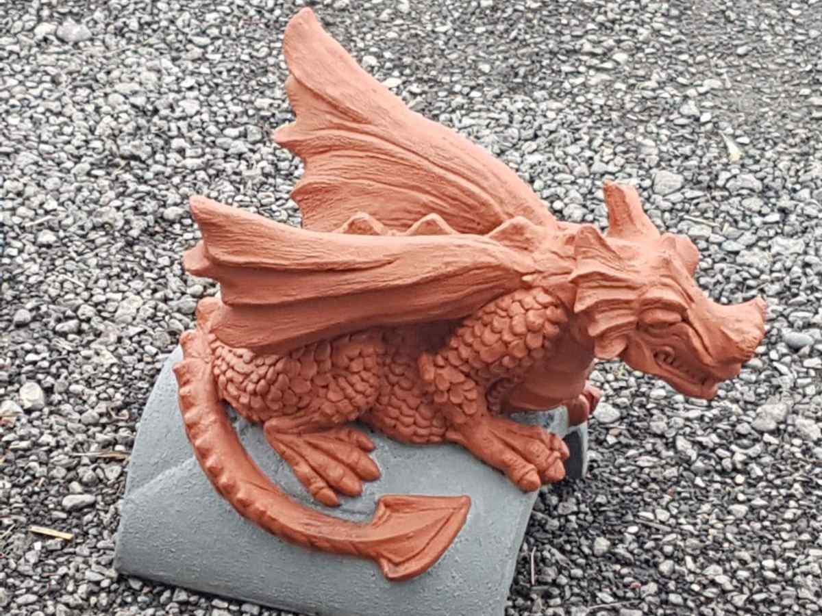 Welsh slate and terracotta dragon finial